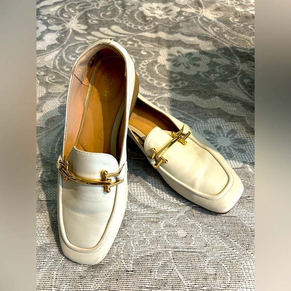 Clarks | Shoes | Clarks Womens Leather White Ivory Gold Accent Block ...
